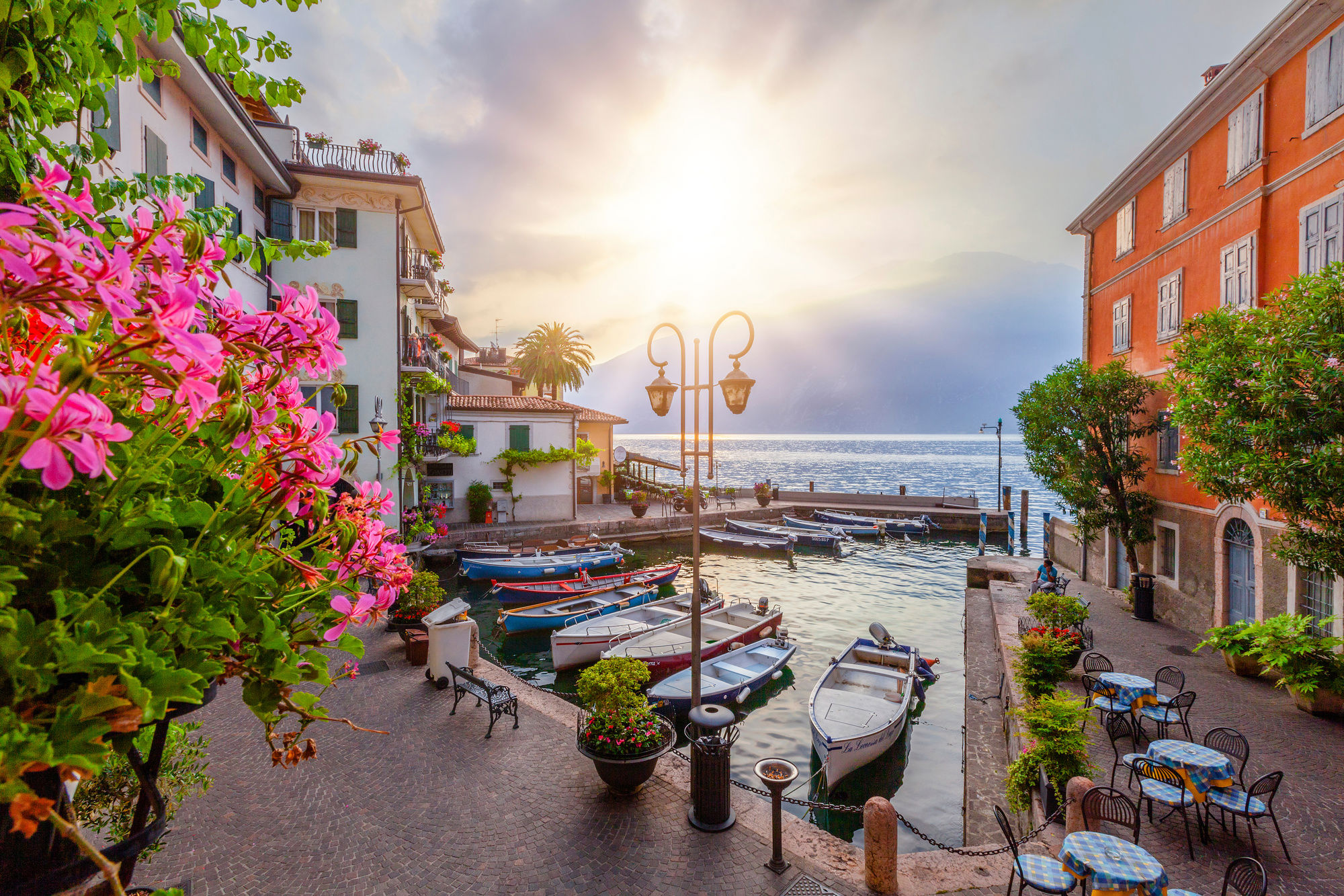 Holidays in Limone ↔ Discover Lake Garda!